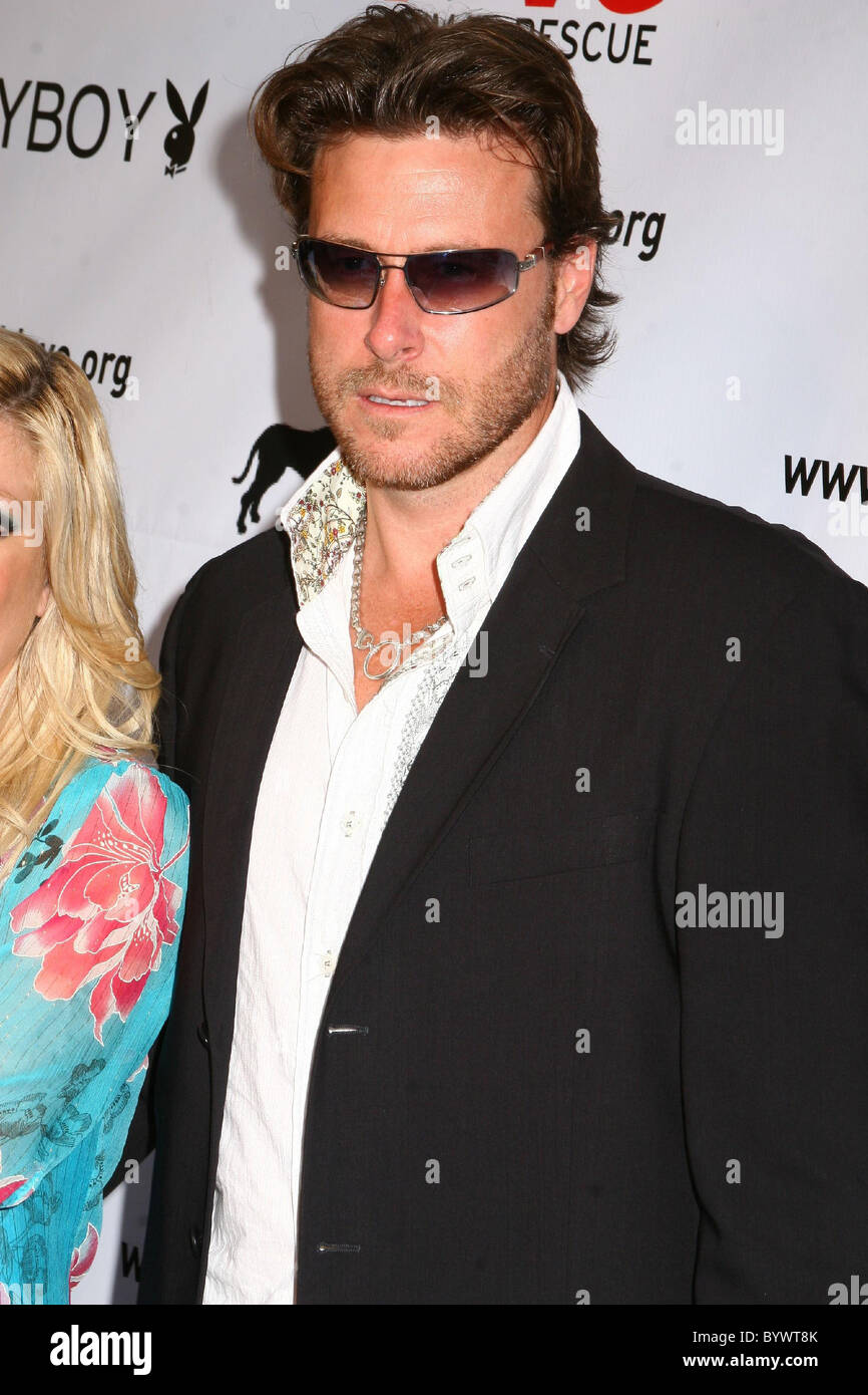 Dean McDermott Much Love's Bow Wow Wow Animal Rescue Benefit at the ...
