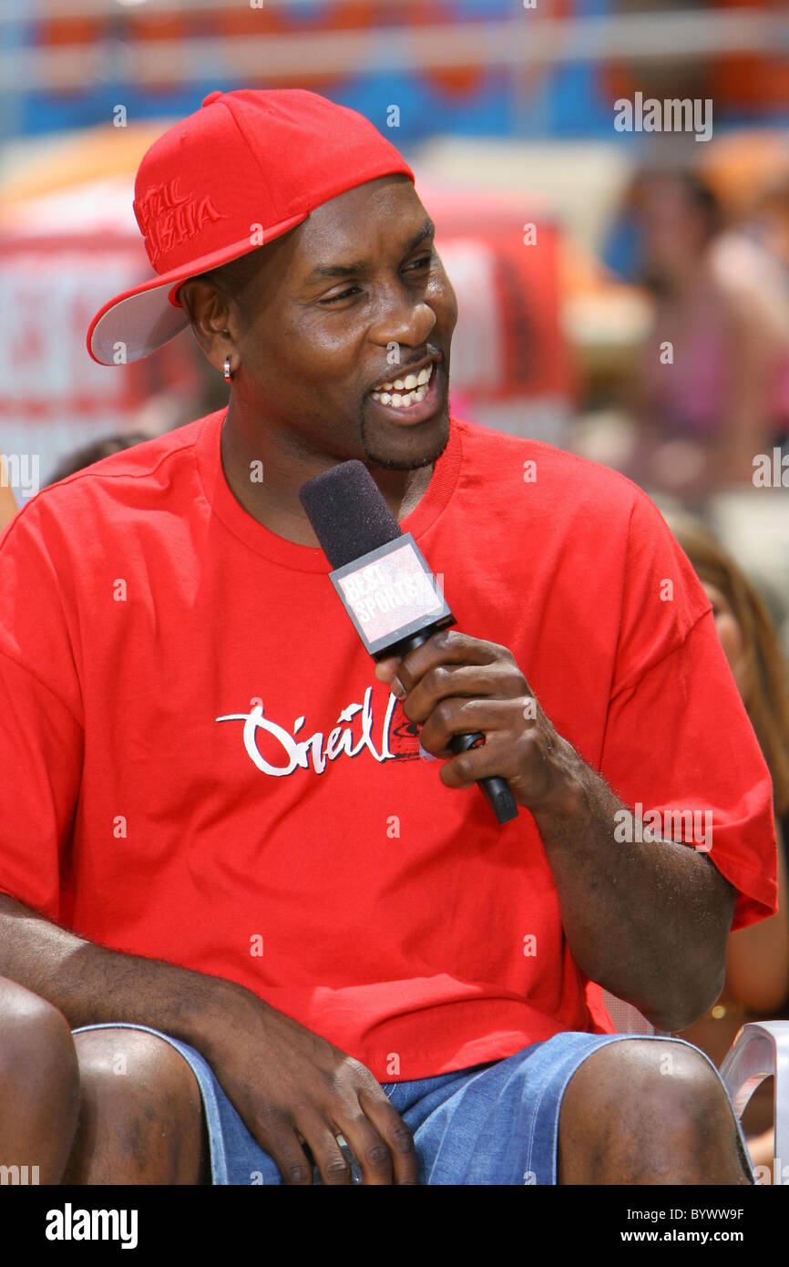 Gary Payton 'The Best Damn Sports Show Period' taping at Hooters Hotel ...