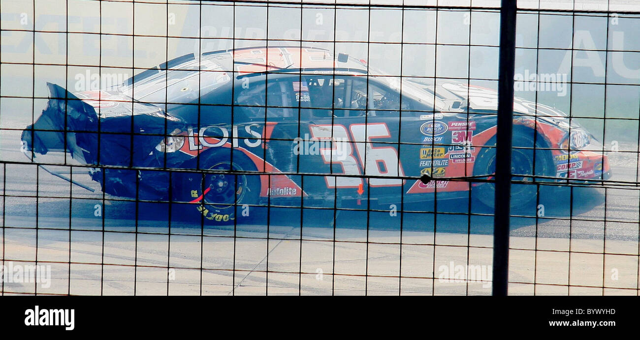 Busch Race car crash (The Monster Mile) Drivers Brad Coleman #18, Regan ...