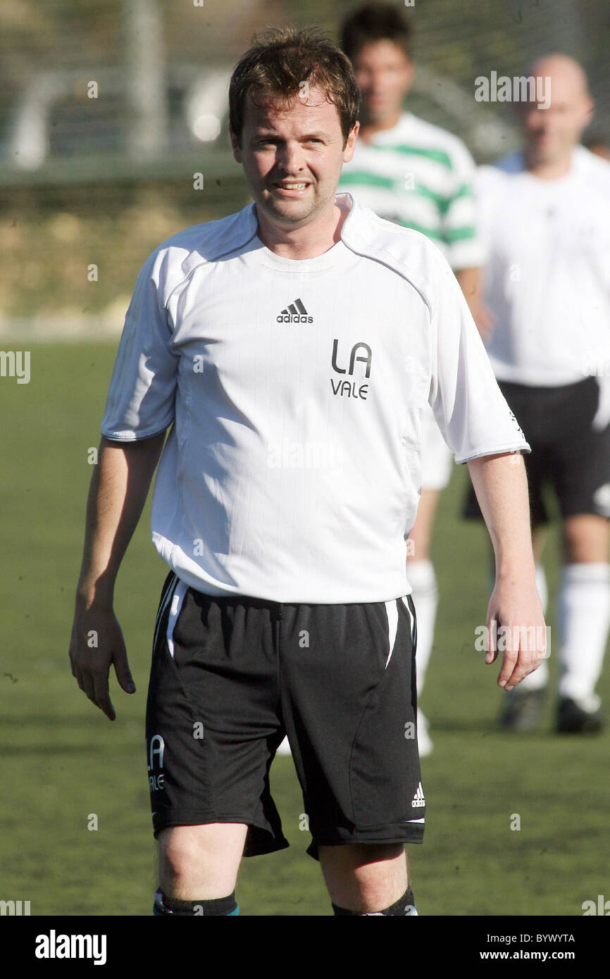 Declan Donelly playing football for Robbie William's Los Angeles Vale ...