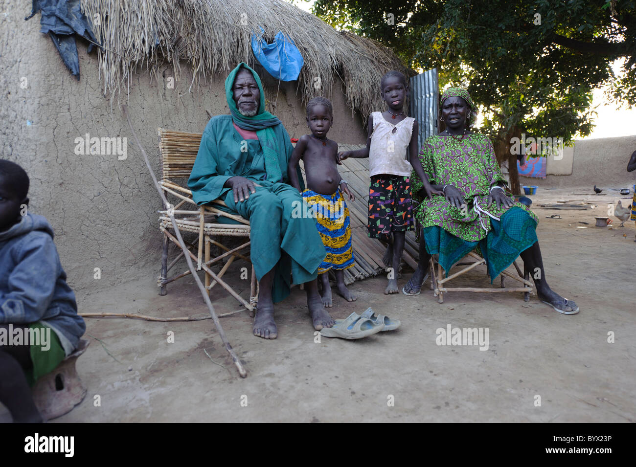 Mali family hi-res stock photography and images - Alamy