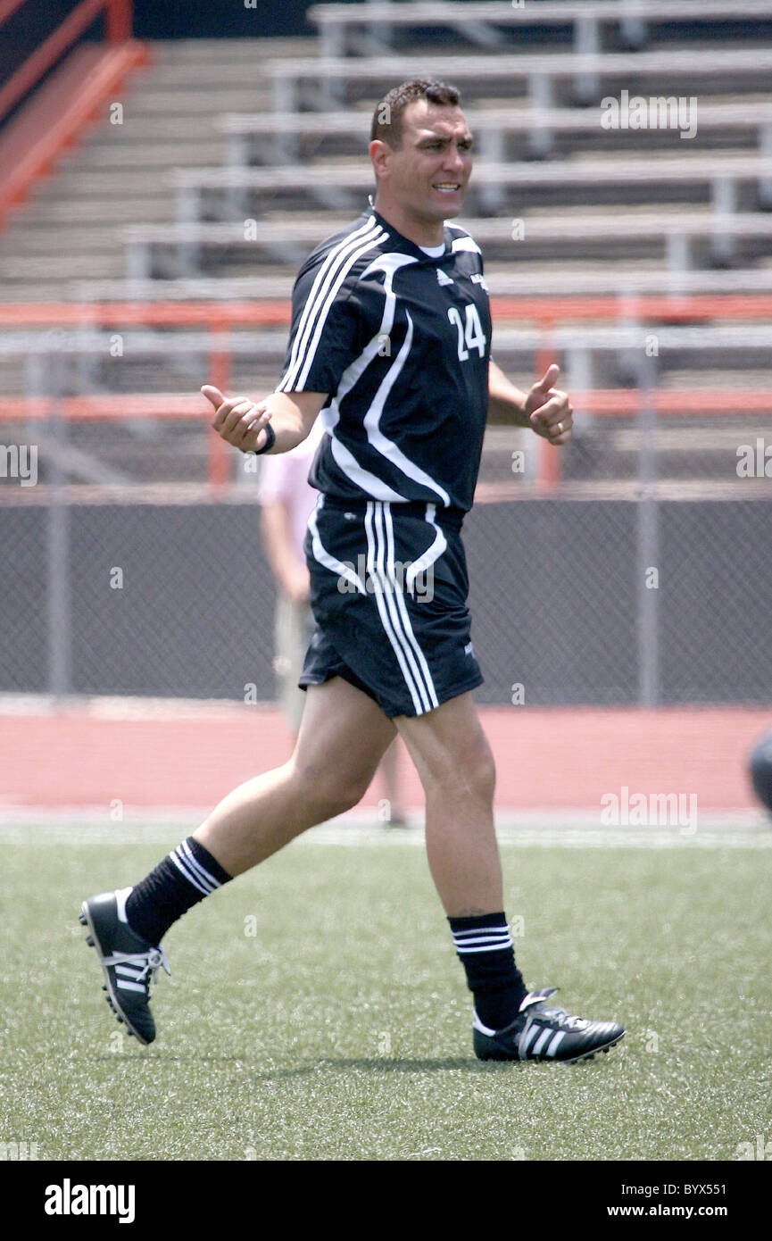 Vinnie jones football hi-res stock photography and images - Alamy