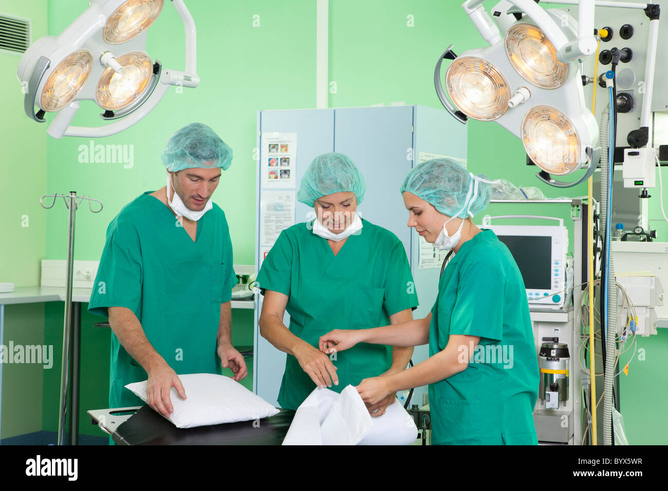 Caring team in scrubs hi-res stock photography and images - Alamy