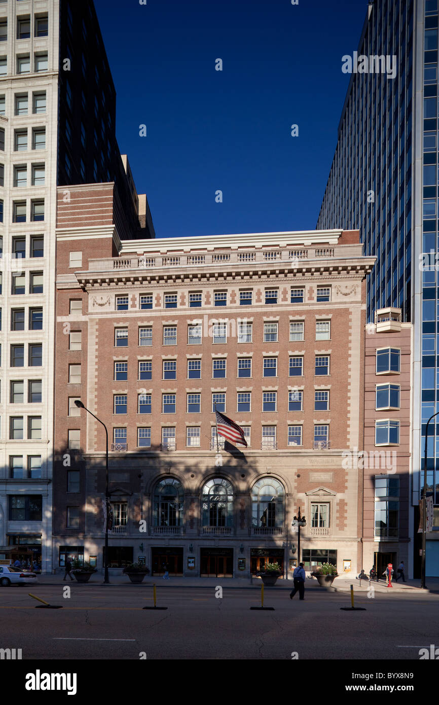 Chicago symphony center hi-res stock photography and images - Alamy