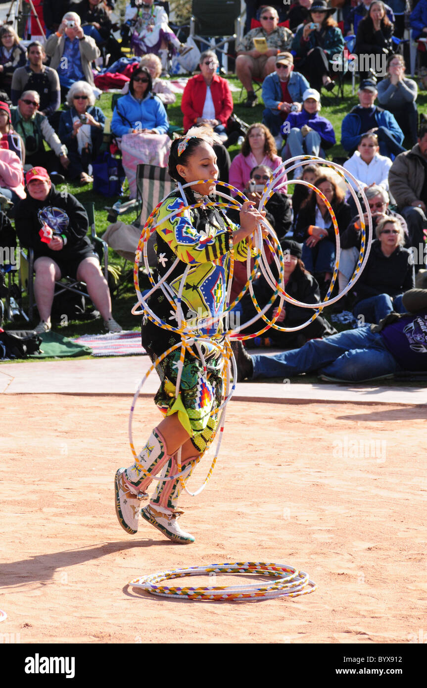Native American Hoop Dance Stock Photos & Native American Hoop Dance ...