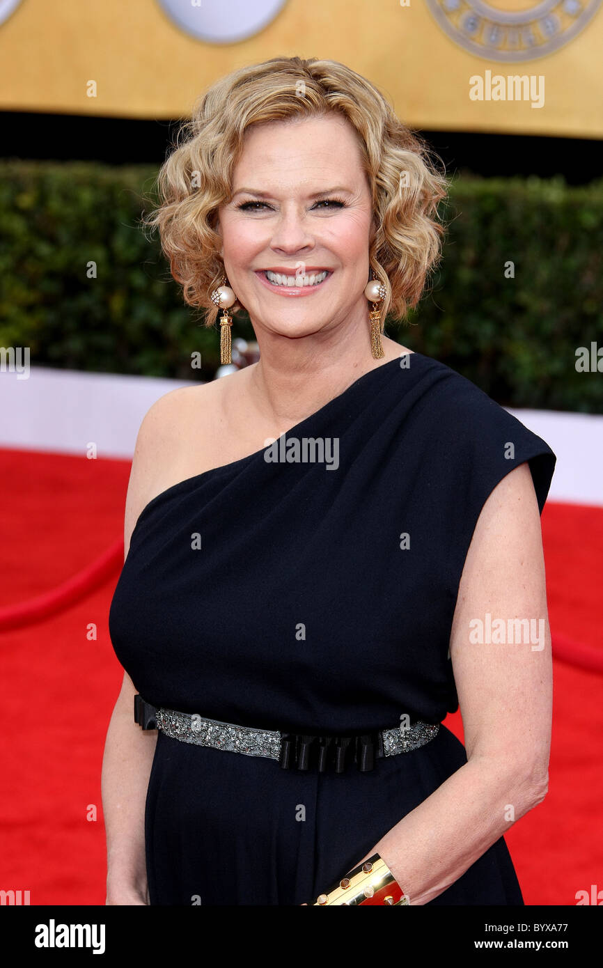 JOBETH WILLIAMS 17TH ANNUAL SCREEN ACTOR GUILD AWARDS ARRIVALS DOWNTOWN ...