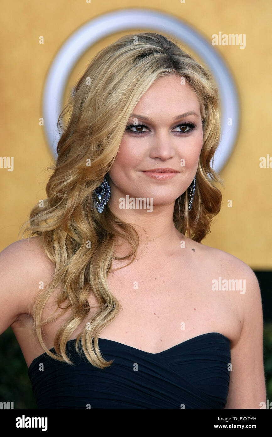 JULIA STILES 17TH ANNUAL SCREEN ACTOR GUILD AWARDS ARRIVALS DOWNTOWN ...