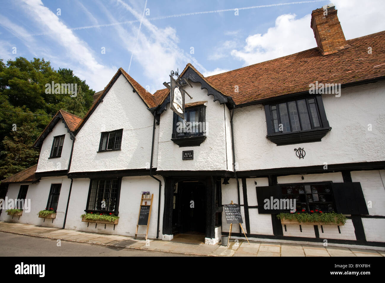 Olde bell hurley hi-res stock photography and images - Alamy