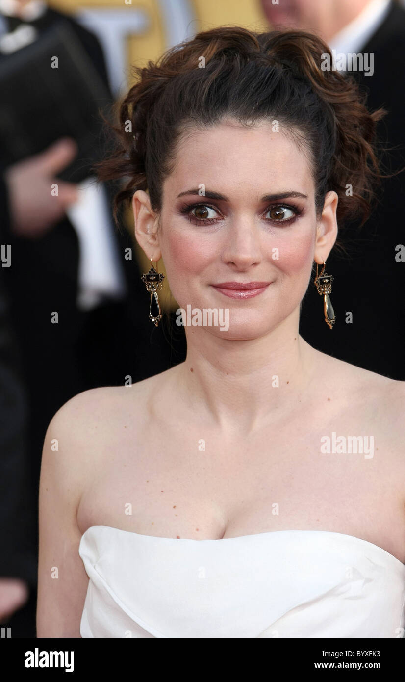 WINONA RYDER 17TH ANNUAL SCREEN ACTOR GUILD AWARDS ARRIVALS DOWNTOWN ...