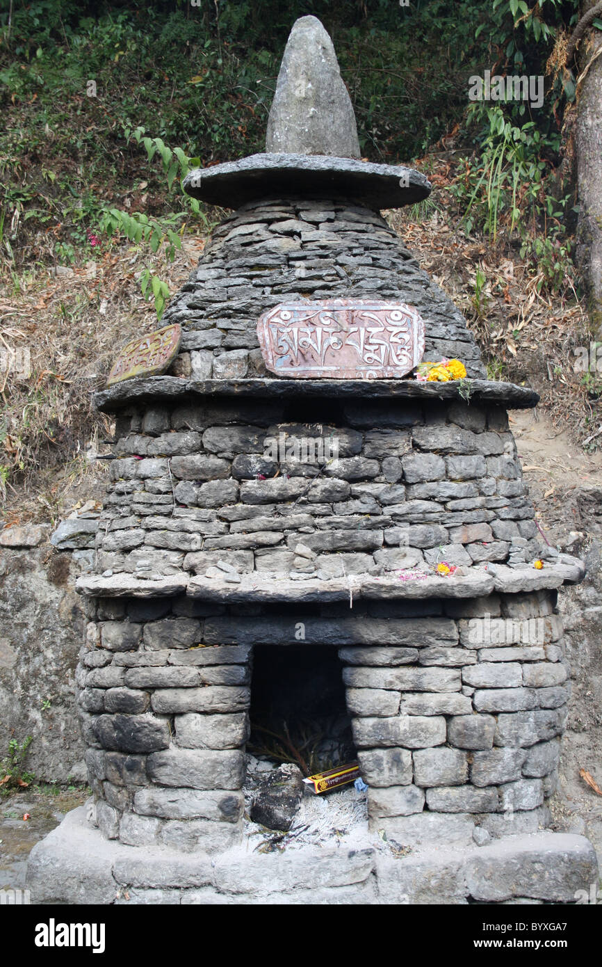 Small buddhist shrine buddhist temple hi-res stock photography and ...