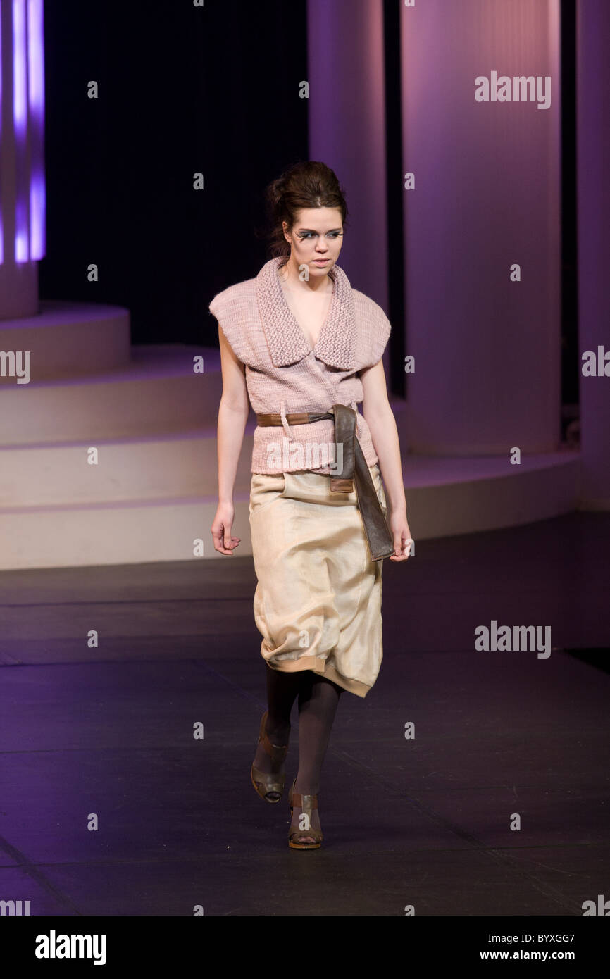 school fashion event student design runway Stock Photo - Alamy