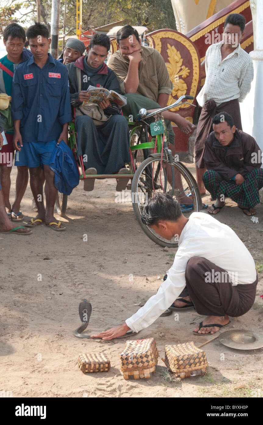 Myanmar burma snake charmer audience katha hi-res stock photography and ...