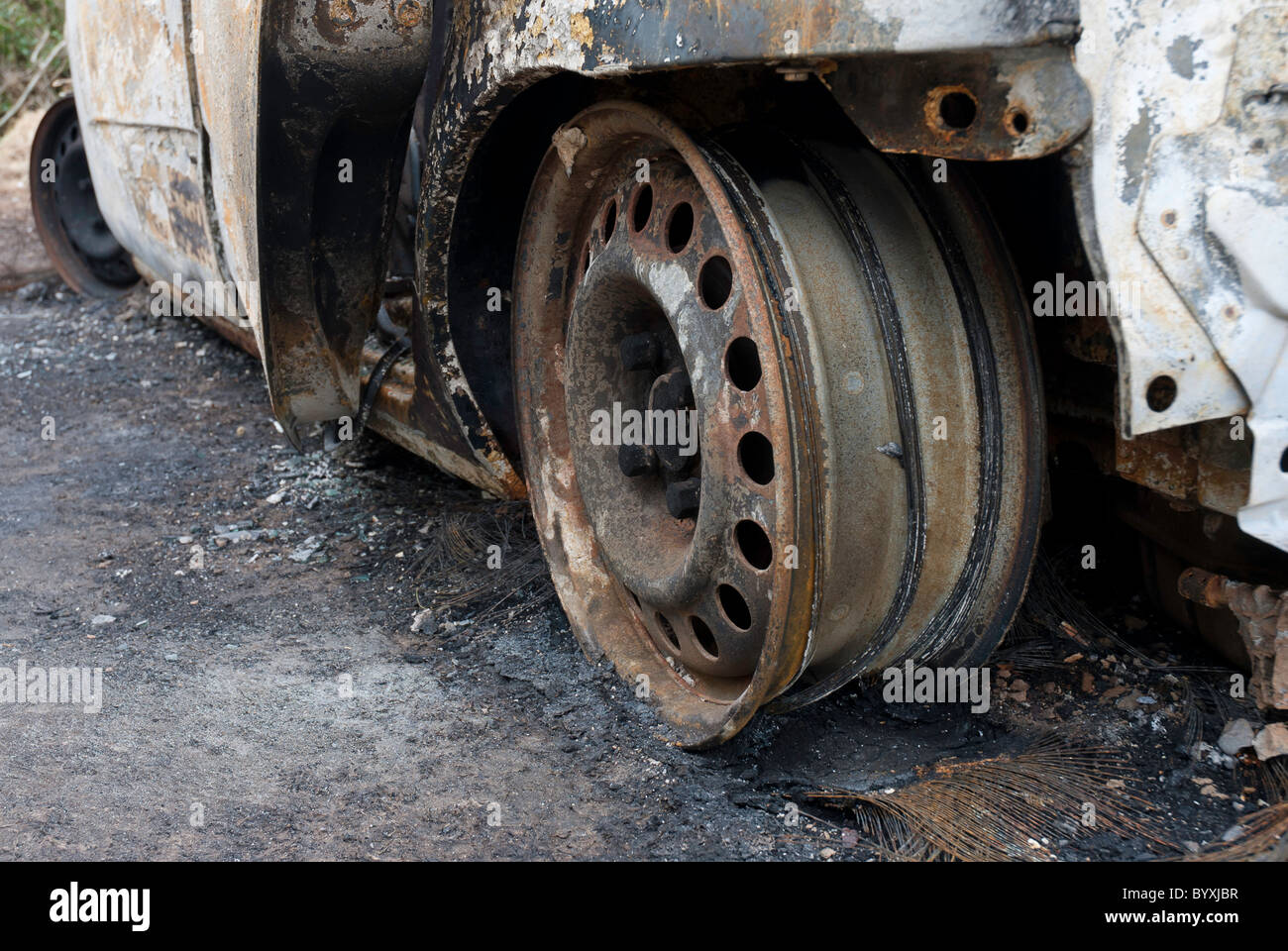 Burnt out vehicle hi-res stock photography and images - Alamy