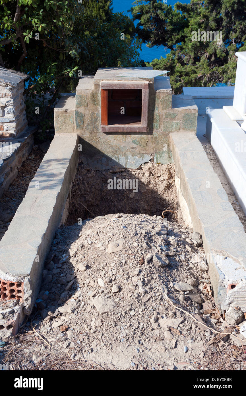 Empty grave in a Greek cemetery Stock Photo - Alamy