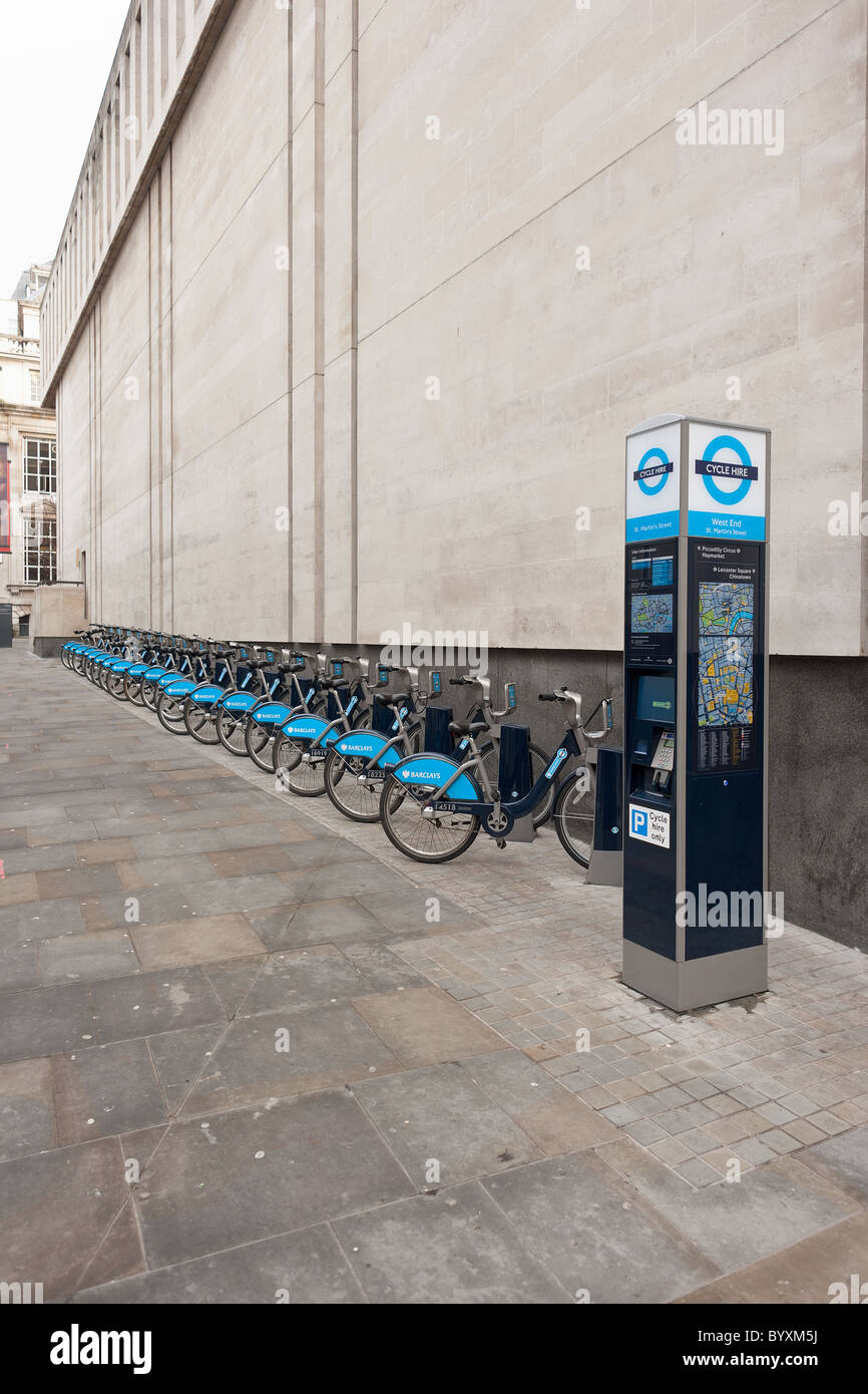 Londons transport network hi-res stock photography and images - Alamy