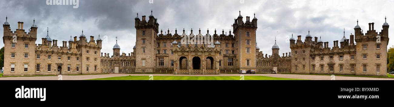 Scottish castles palaces hi-res stock photography and images - Alamy