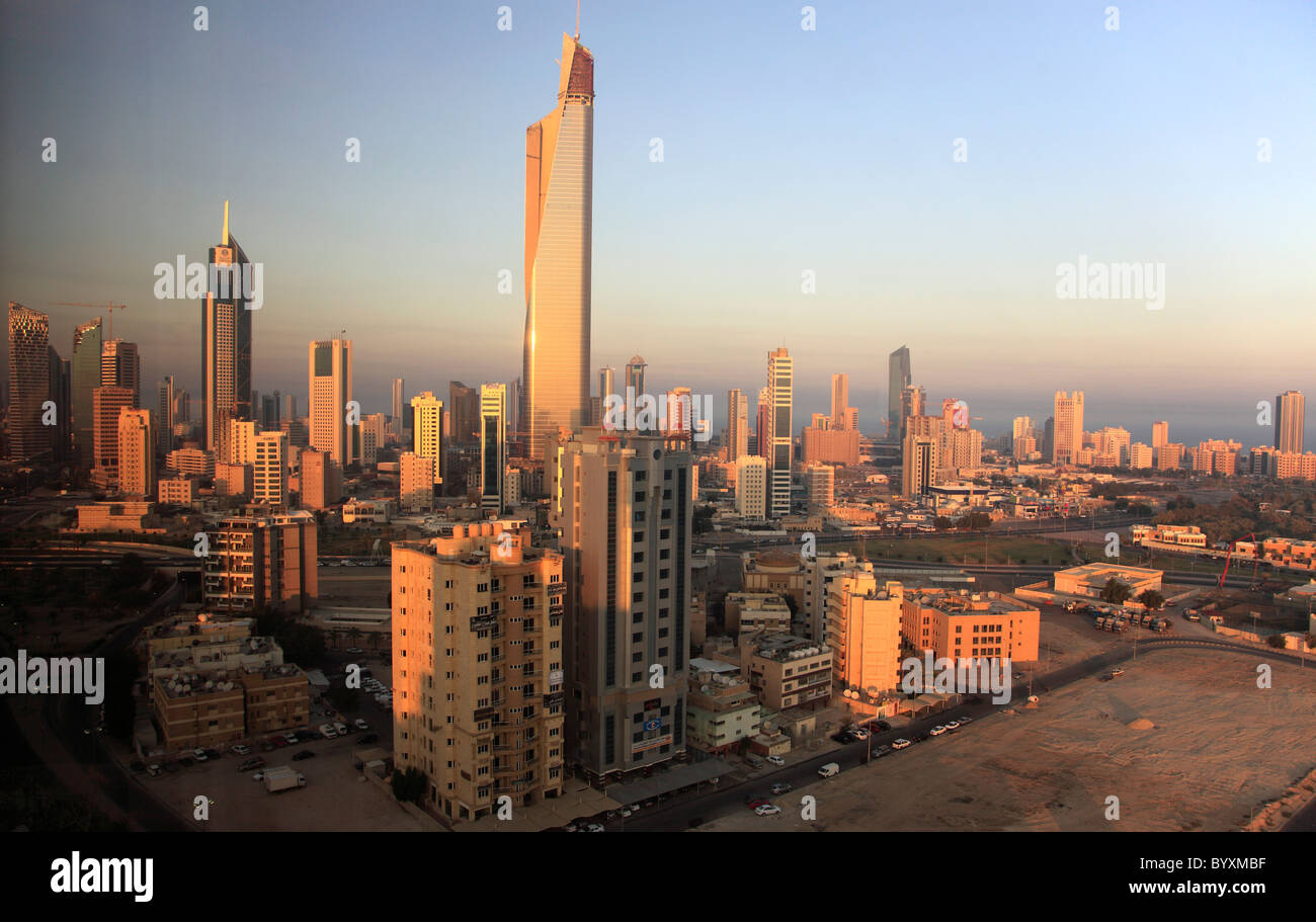 Kuwait skyline hi-res stock photography and images - Alamy