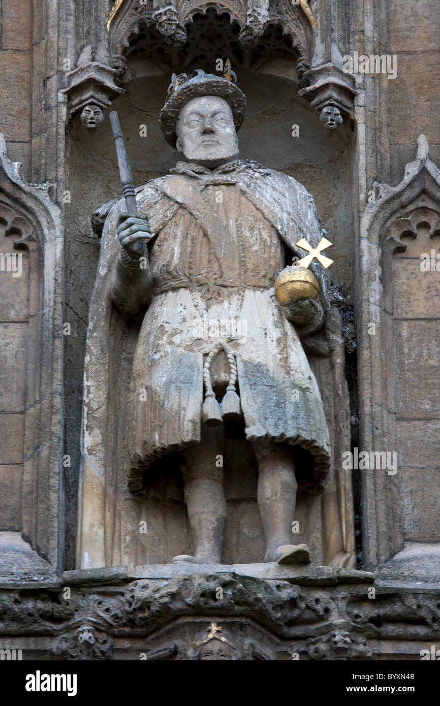 Statue of henry viii hi-res stock photography and images - Alamy
