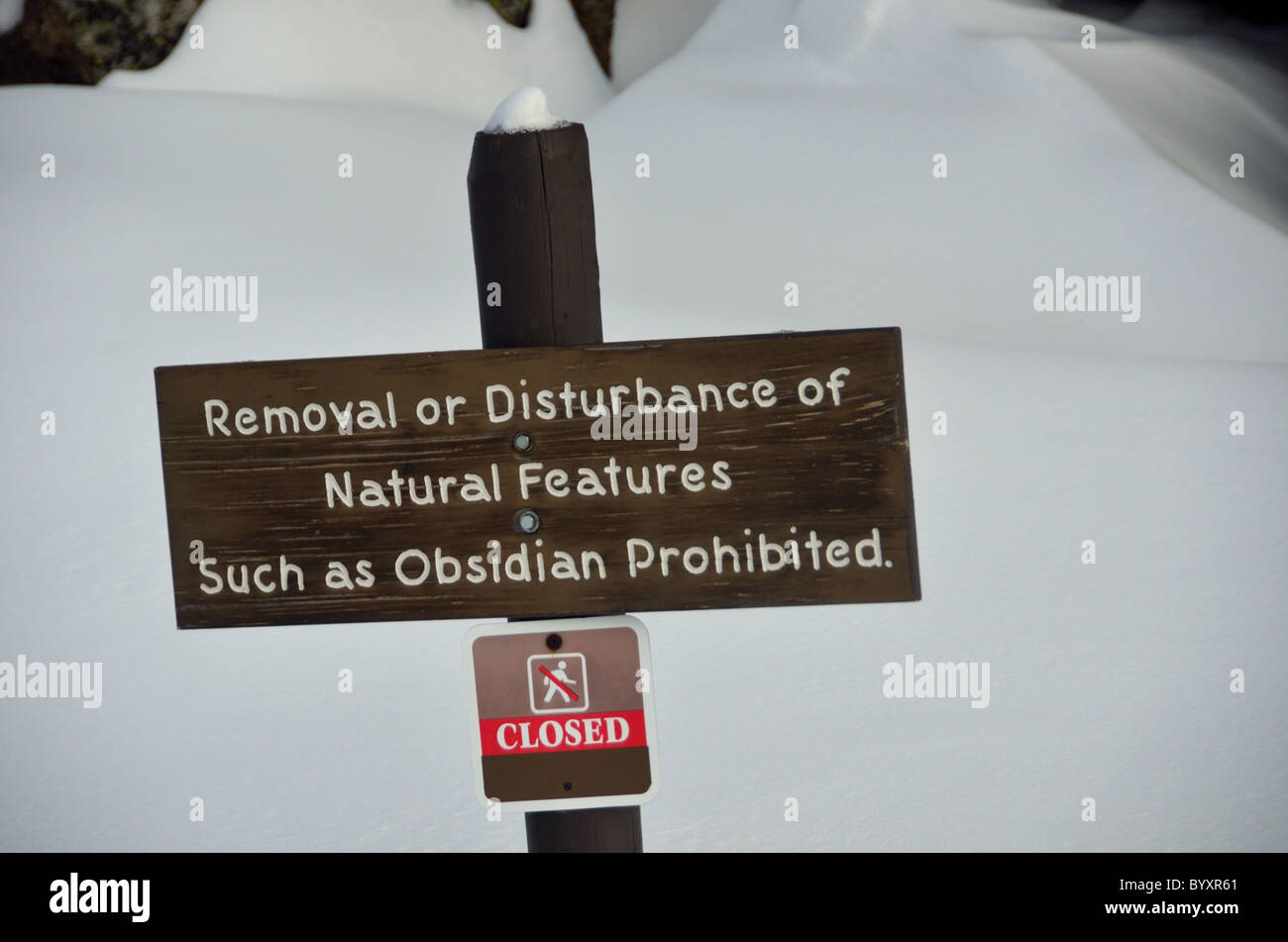 Warning sign yellowstone national park hi-res stock photography and ...