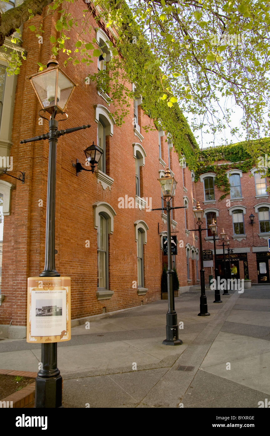 Brick posts hi-res stock photography and images - Alamy