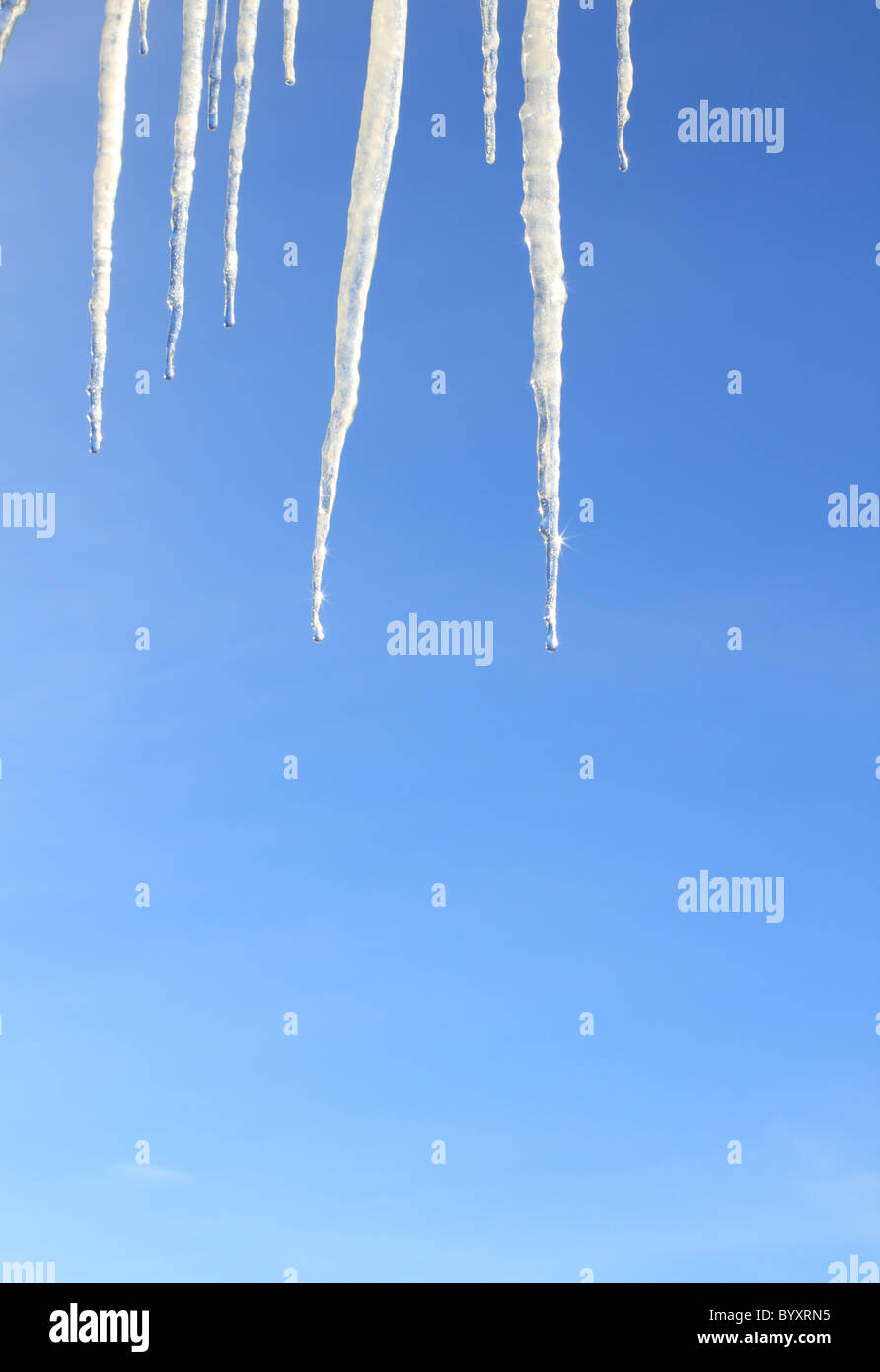 Hanging icicles hi-res stock photography and images - Alamy