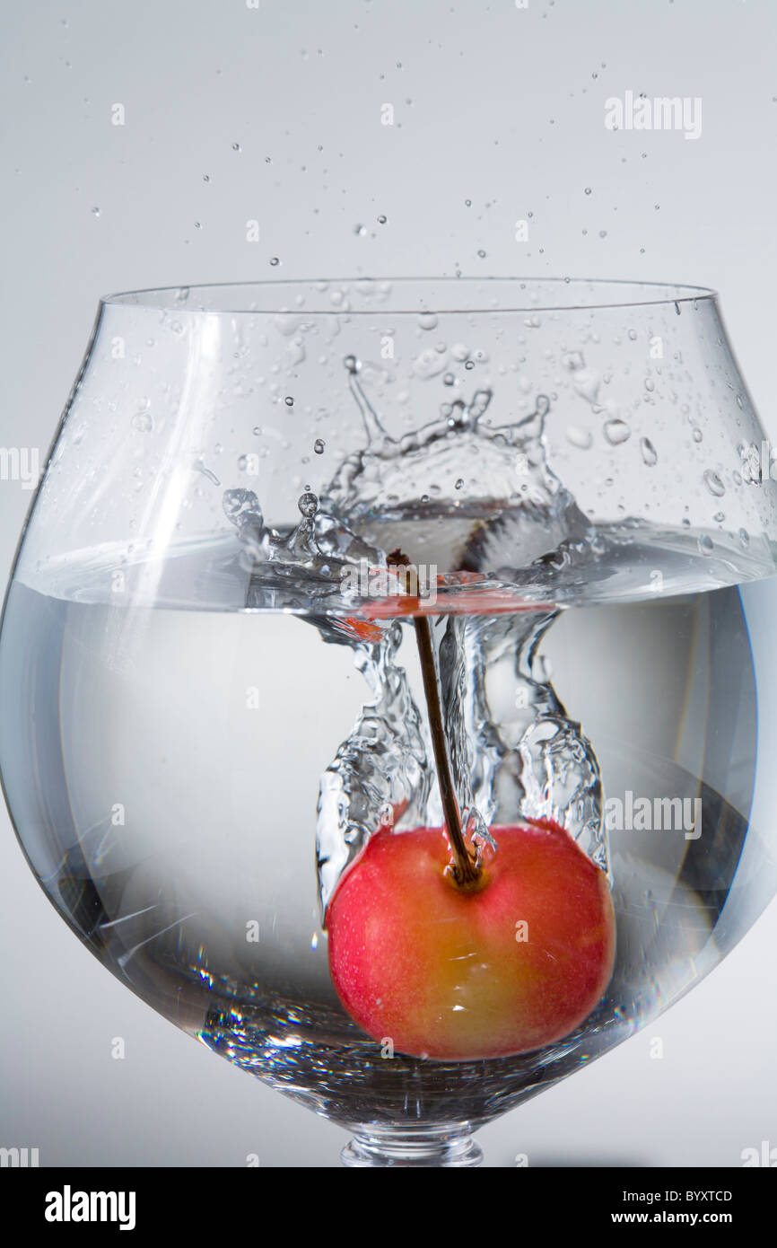 Cherry splash hi-res stock photography and images - Alamy