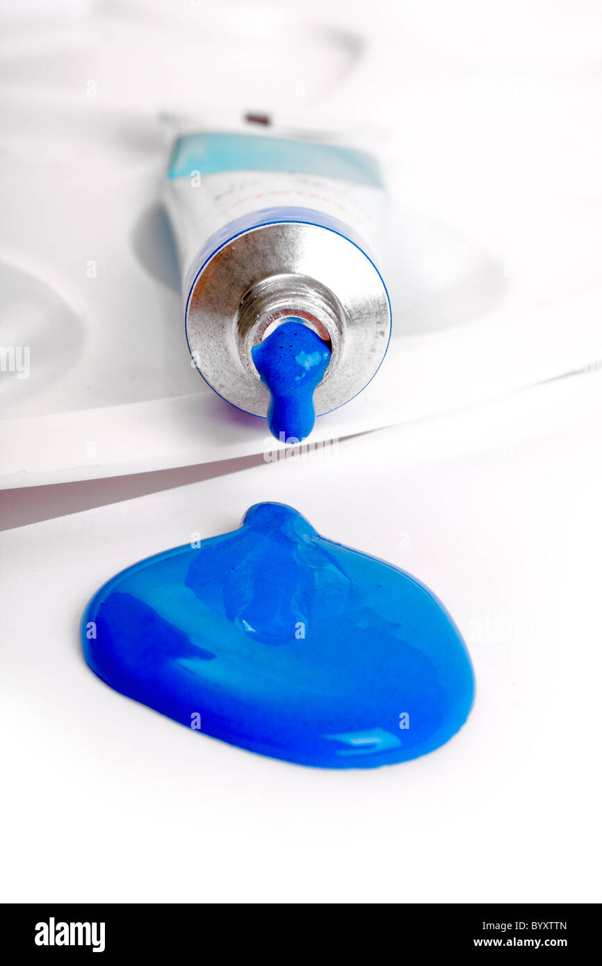 Tube of blue paint hi-res stock photography and images - Alamy
