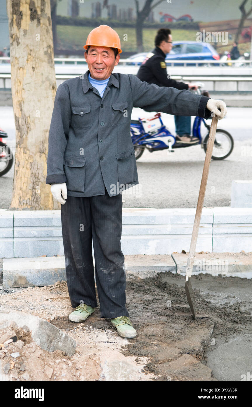 China construction worker hi-res stock photography and images - Alamy