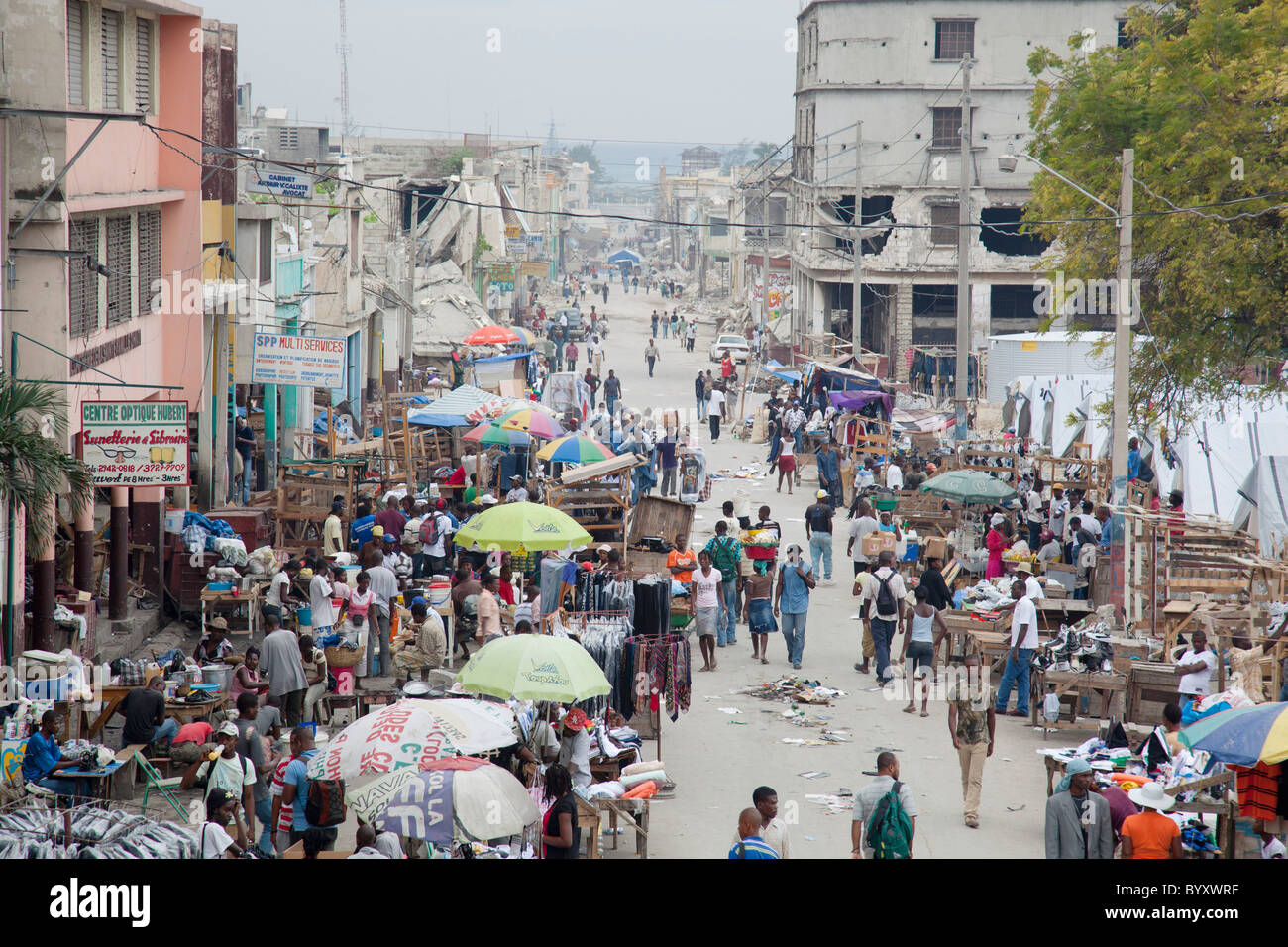 Haitian crowd hi-res stock photography and images - Alamy