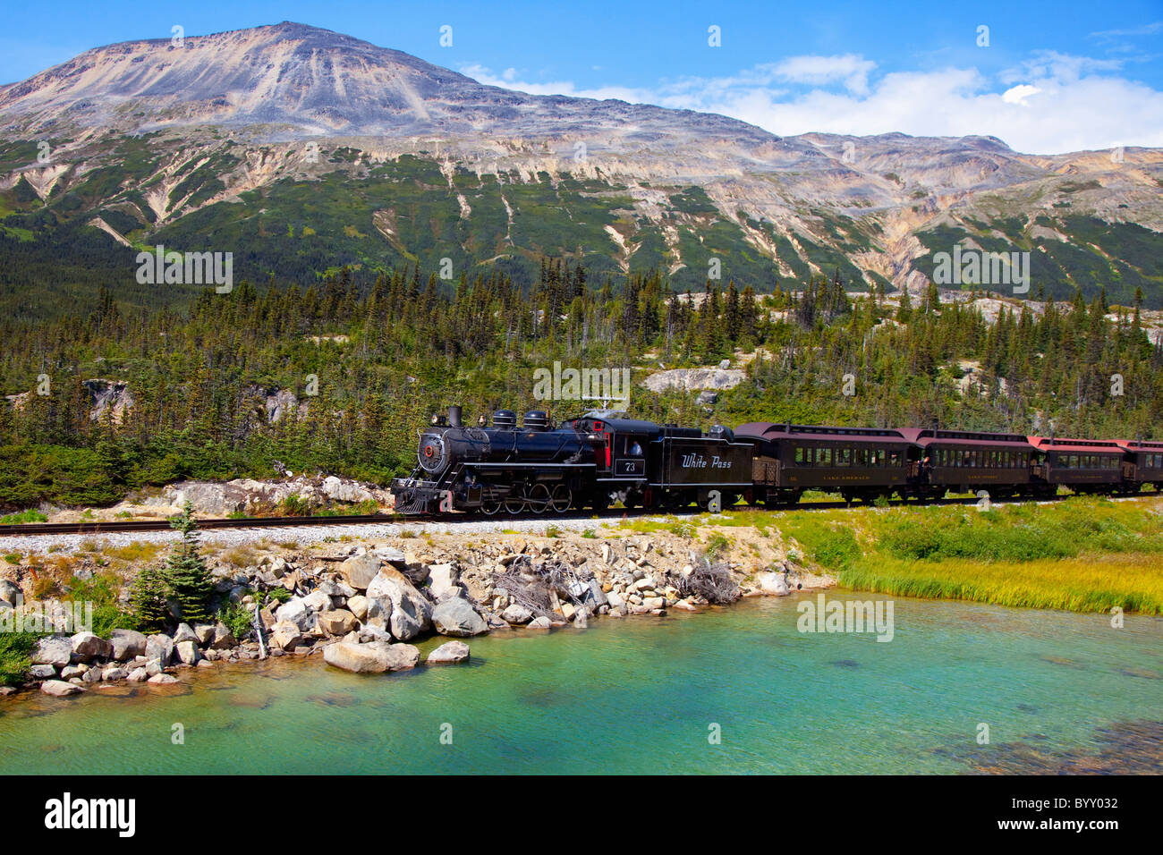 Alaska railroad blue and gold hi-res stock photography and images - Alamy