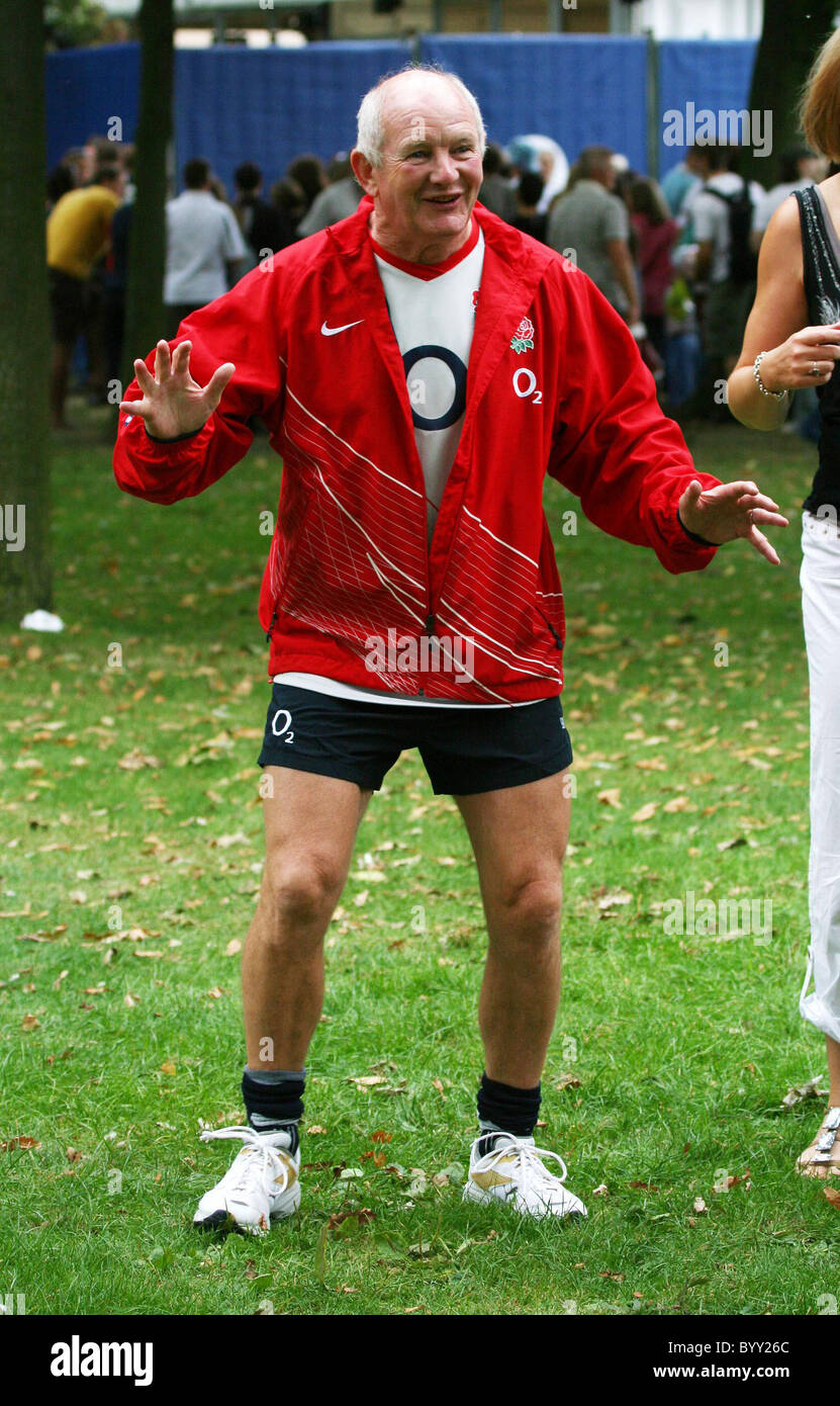 Brian Ashton O2 Scrum In The Park with the England rugby squad at ...