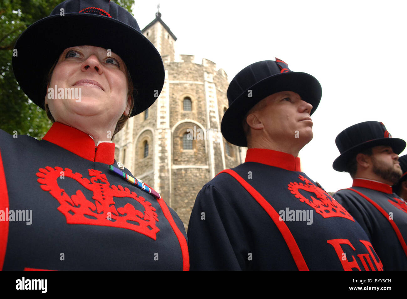 The first female yeoman warder beefeater hi-res stock photography and ...