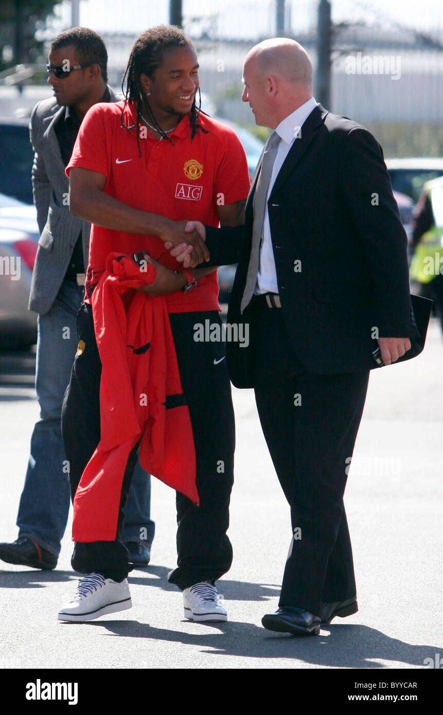 Manchester United players arrive at Old Trafford to watch the ...