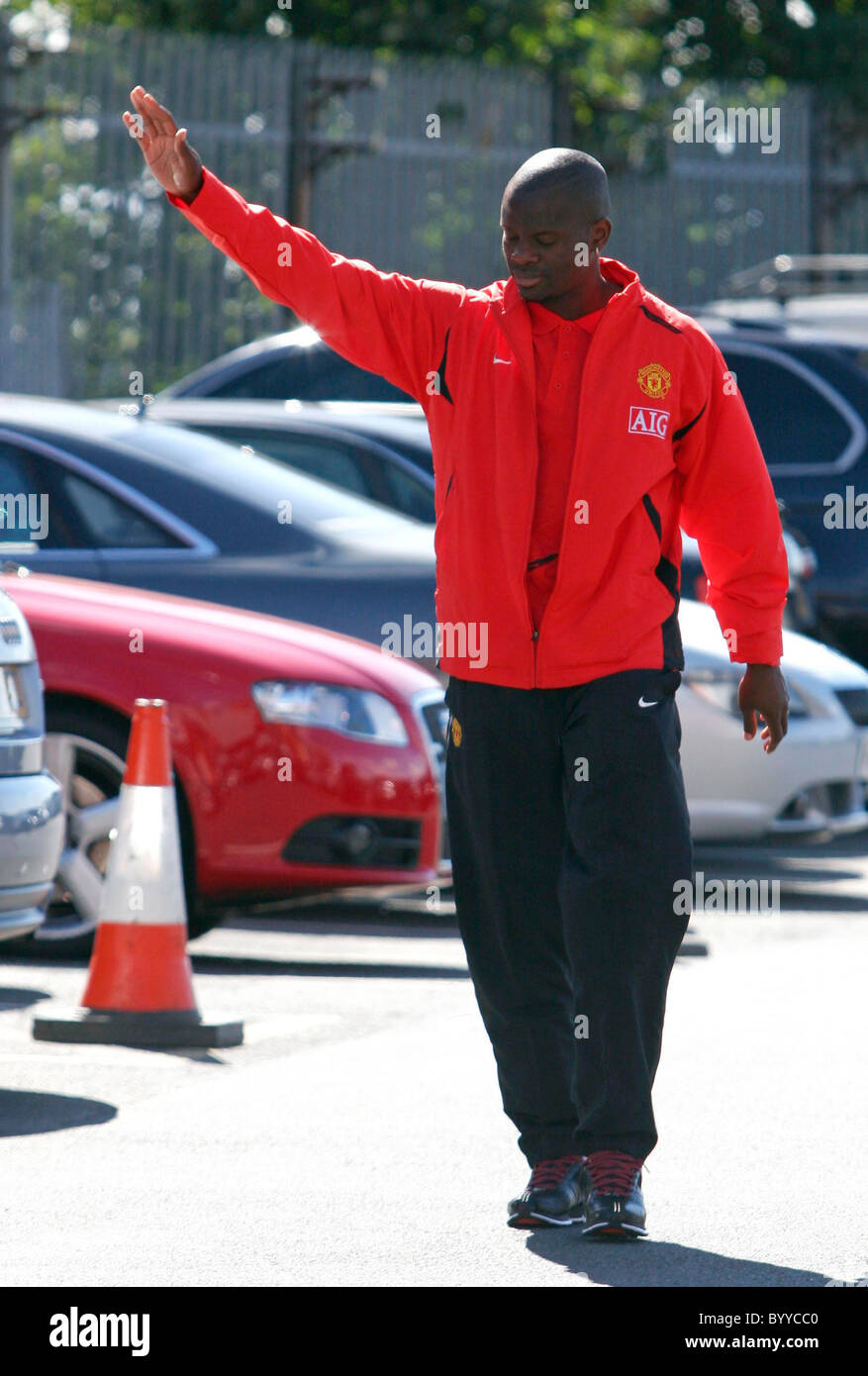 Louis Saha Manchester United players arrive at Old Trafford to watch ...