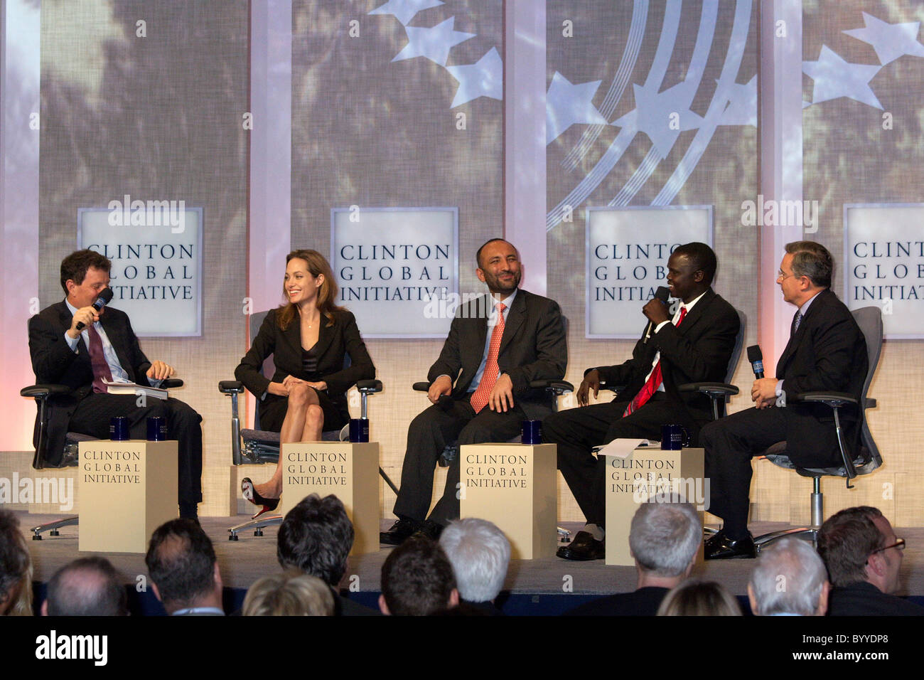 Angelina Jolie and delegates Clinton Global Initiative 2007 Annual ...
