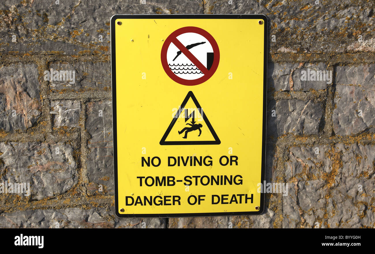 Warning no tomb stoning hi-res stock photography and images - Alamy