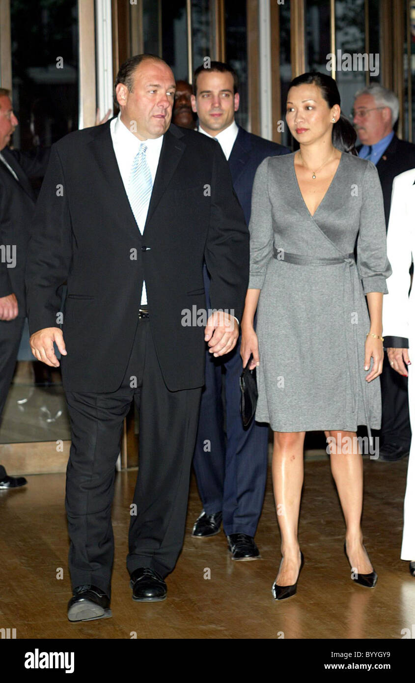 James Gandolfini and Deborah Lin The Premiere of HBO Film Alive Day ...