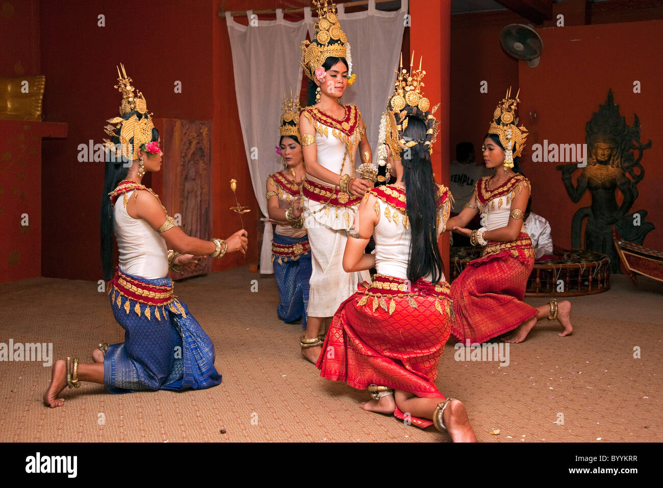 Apsara Dance Stock Photos & Apsara Dance Stock Images - Alamy