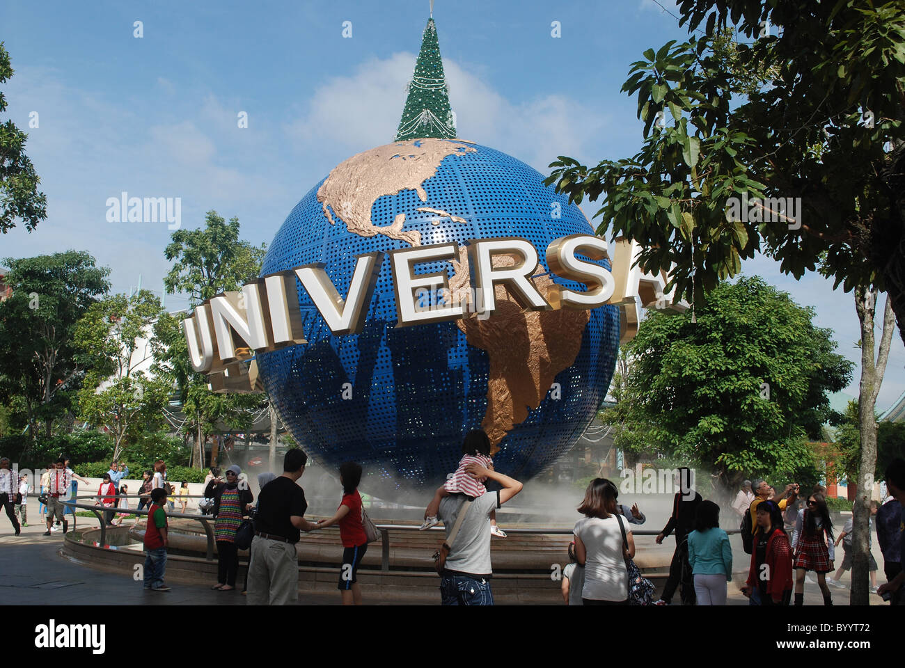 Universal studios singapore globe hi-res stock photography and images ...