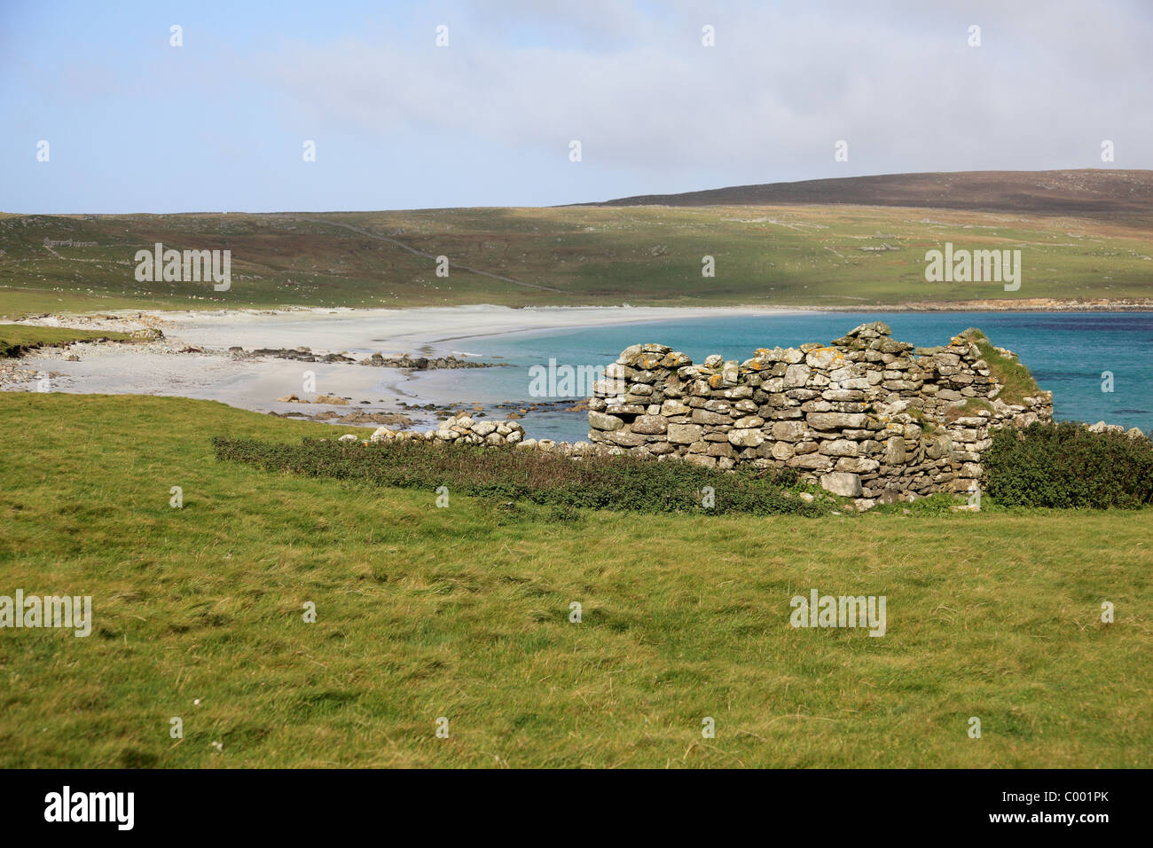 Abandoned ruined croft cottage at Easting, Sandwick Bay, Unst, Shetland ...