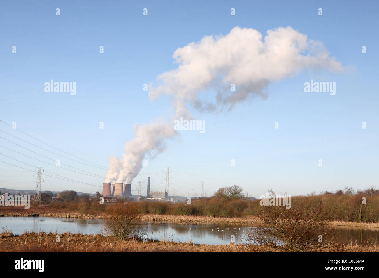 Coal powered power station hi-res stock photography and images - Alamy
