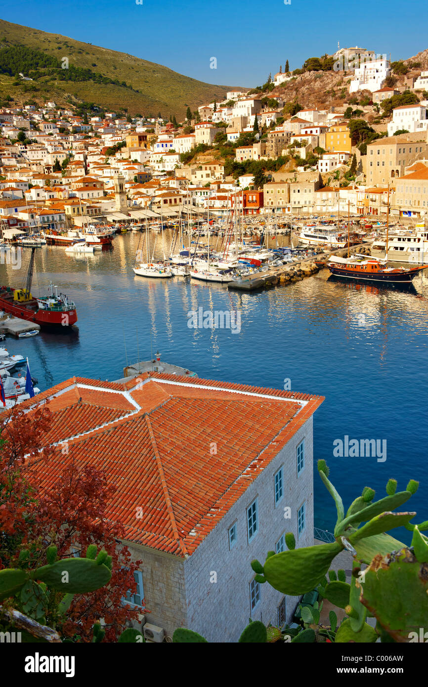 The historic port of Hydra, Greek Saronic Islands Stock Photo - Alamy