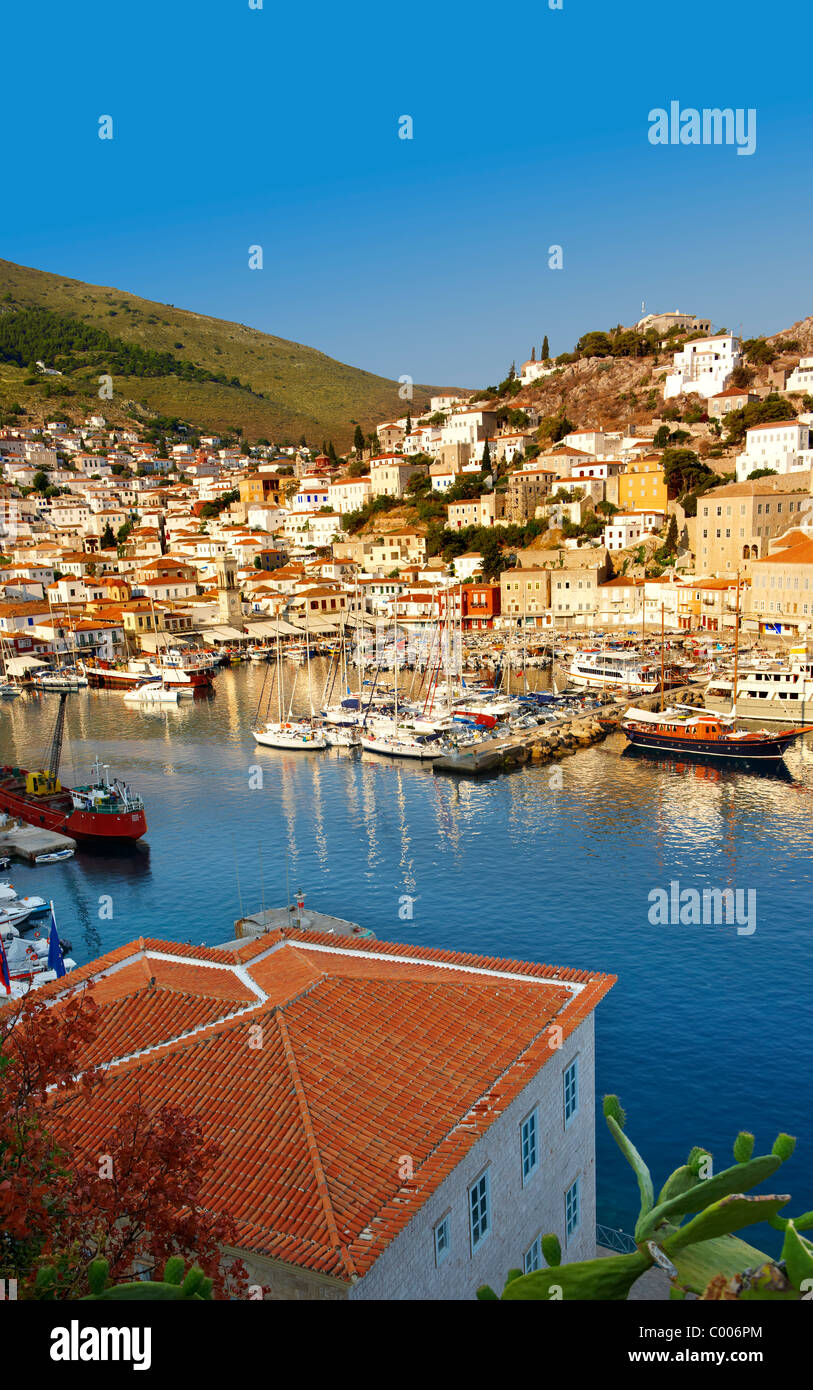 The historic port of Hydra, Greek Saronic Islands Stock Photo - Alamy