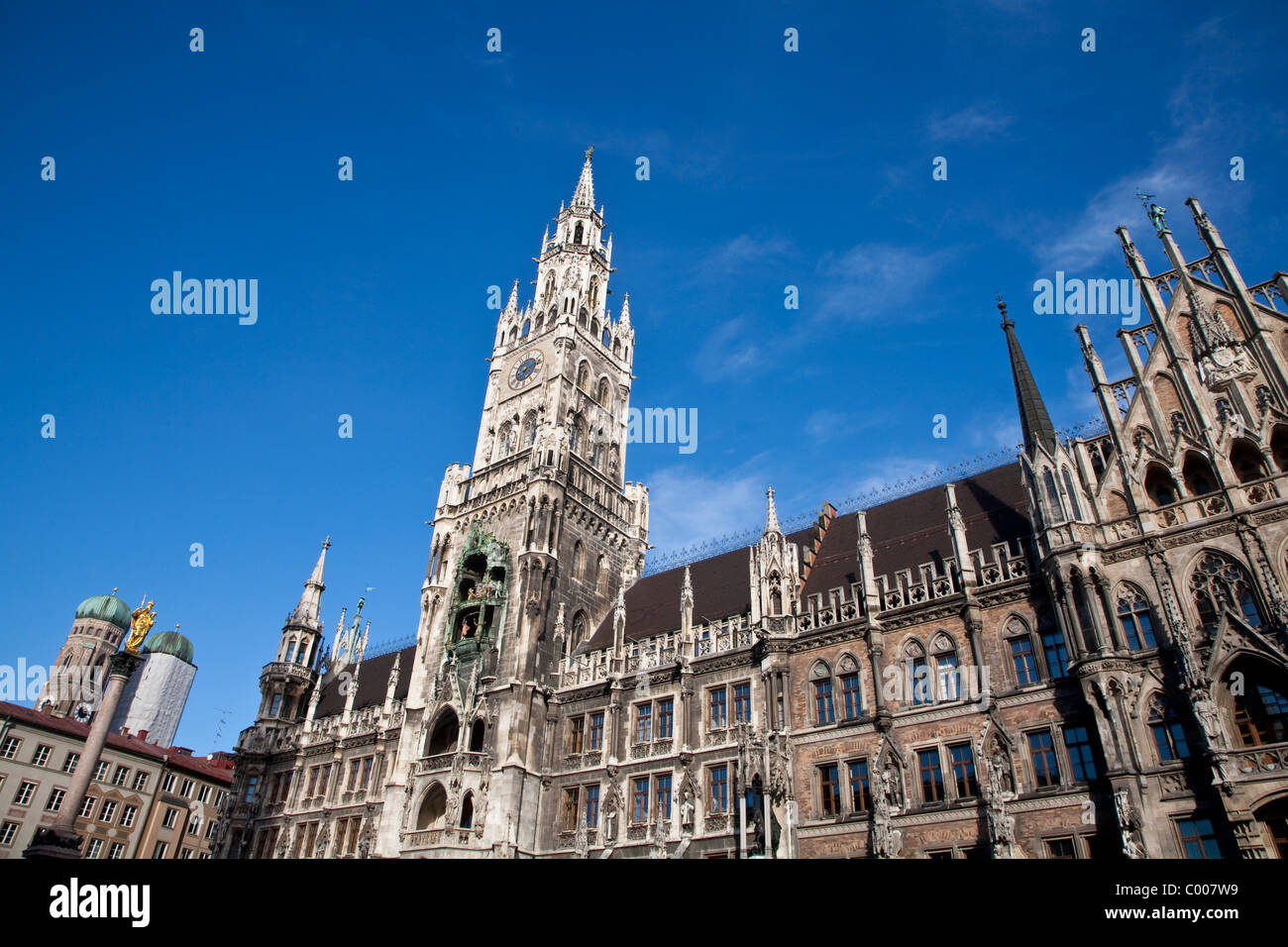Munich rathaus glockenspiel new town hi-res stock photography and ...