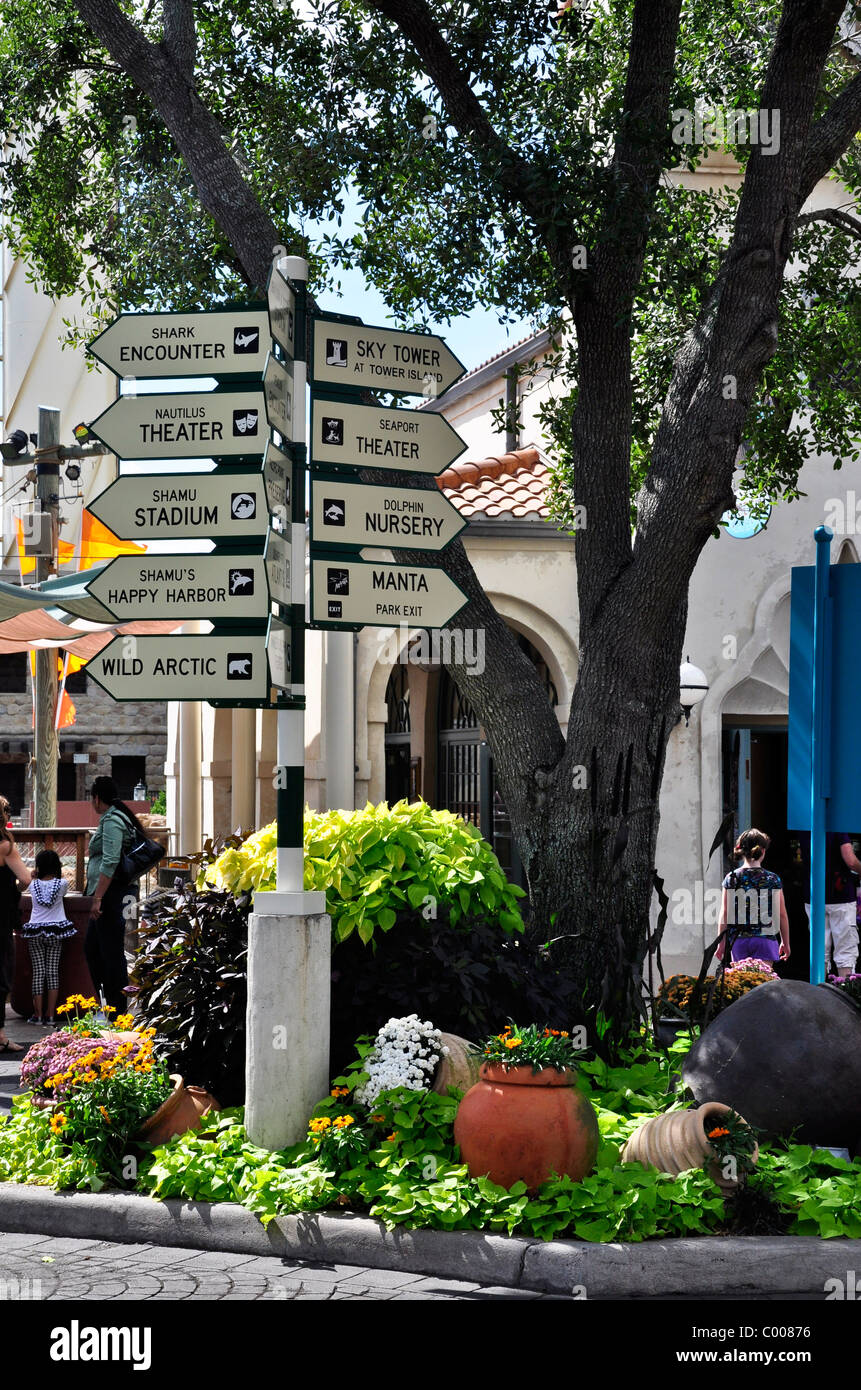 Sea World, Orlando Florida, direction signs Stock Photo - Alamy