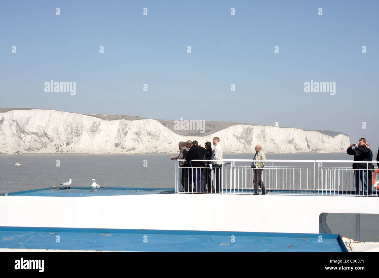 Ferry Leaving Dover to cross the English Channel Stock Photo - Alamy