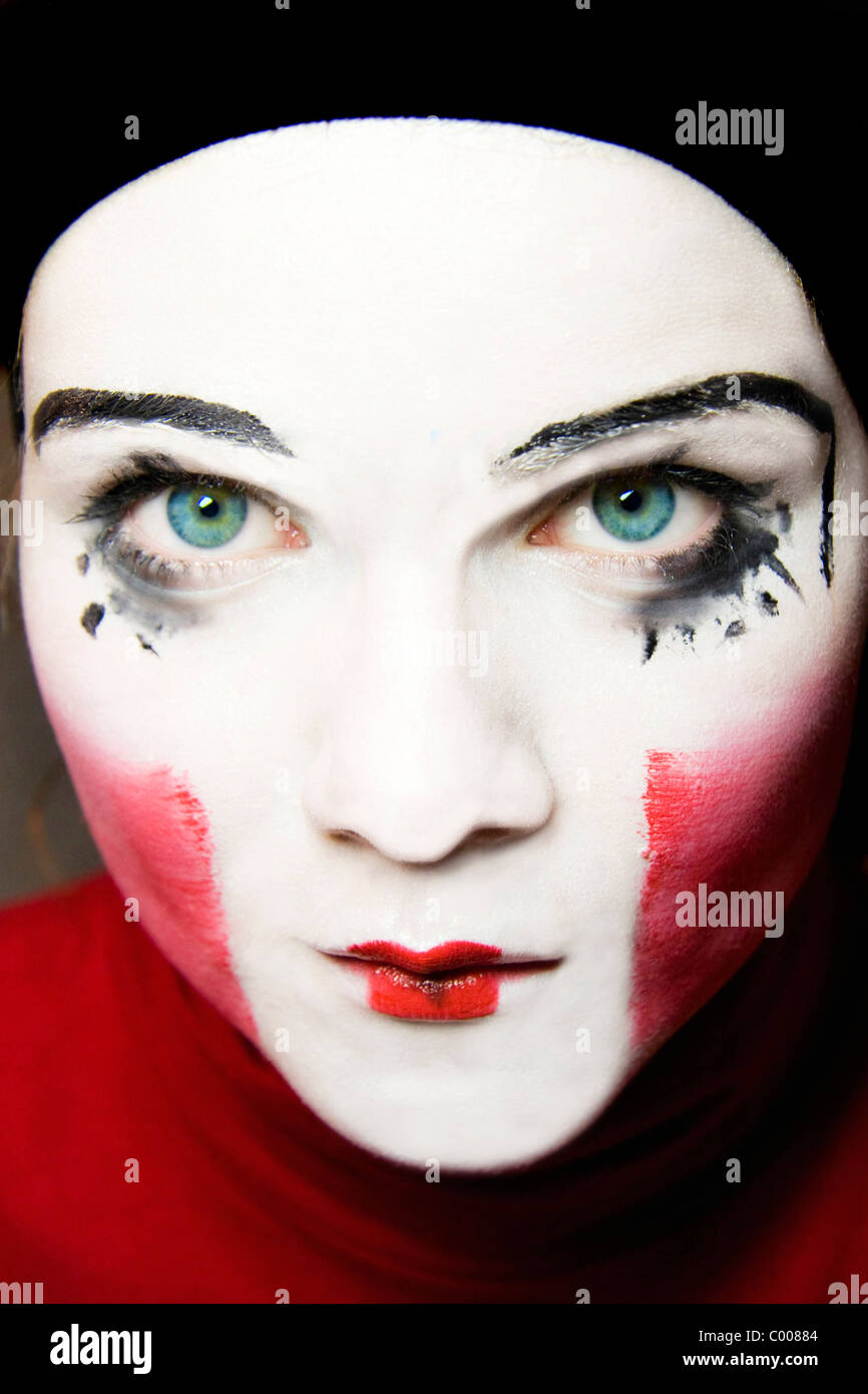 Portrait of the sad mime Stock Photo - Alamy