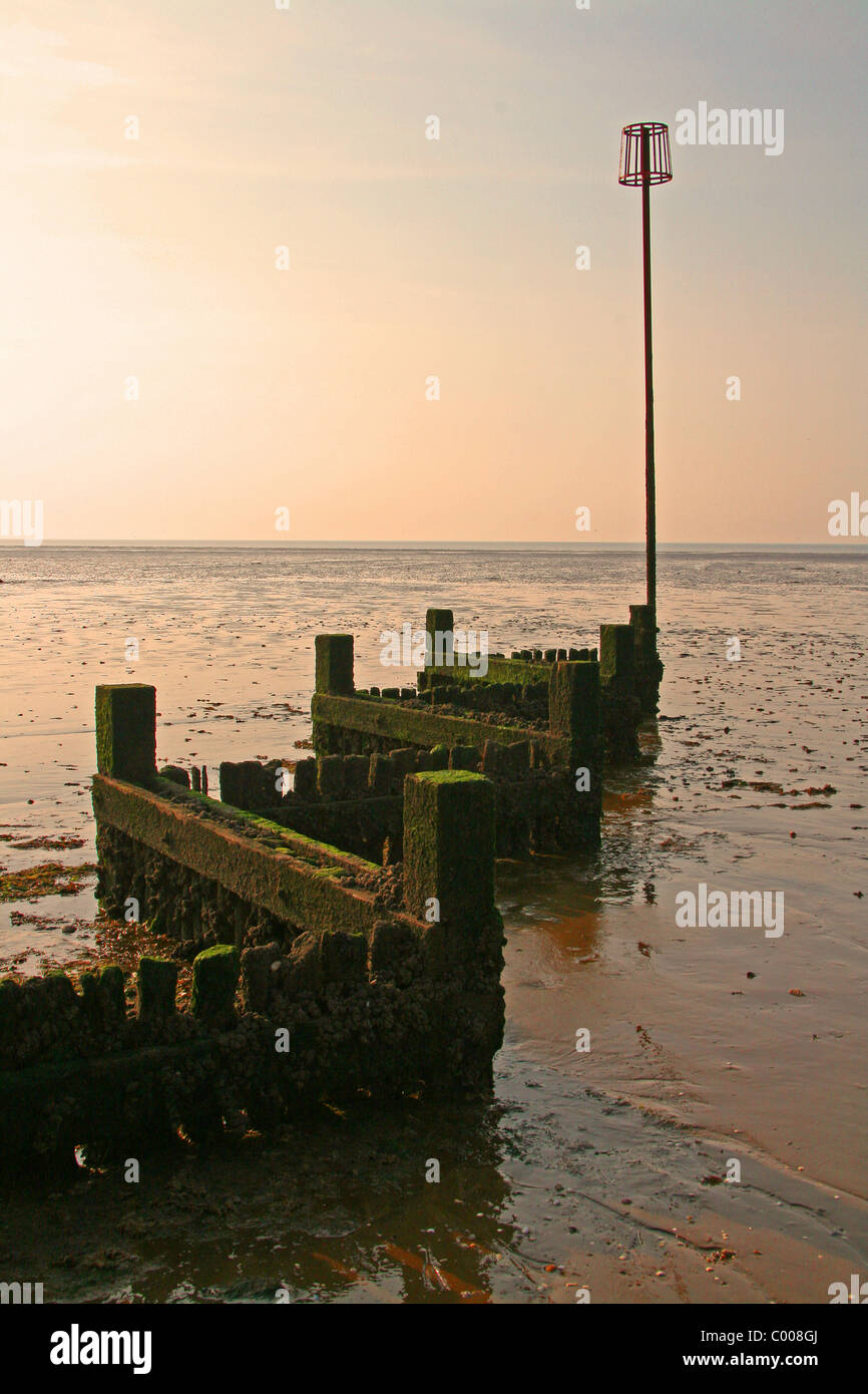 Sea groynes hi-res stock photography and images - Alamy