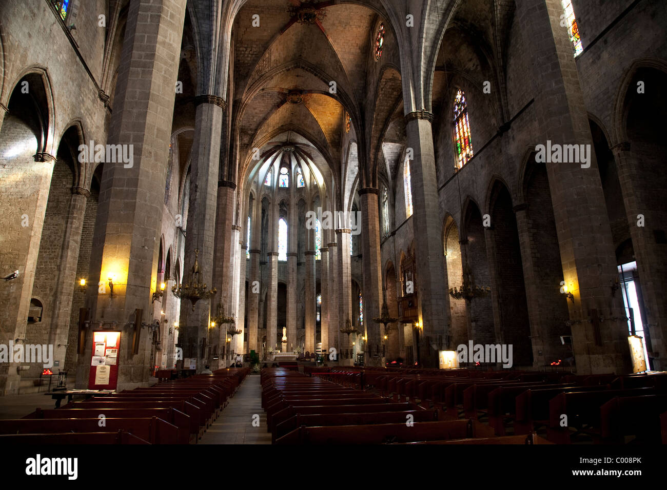 Interior of Santa Maria del Mar Church, Barcelona Stock Photo - Alamy