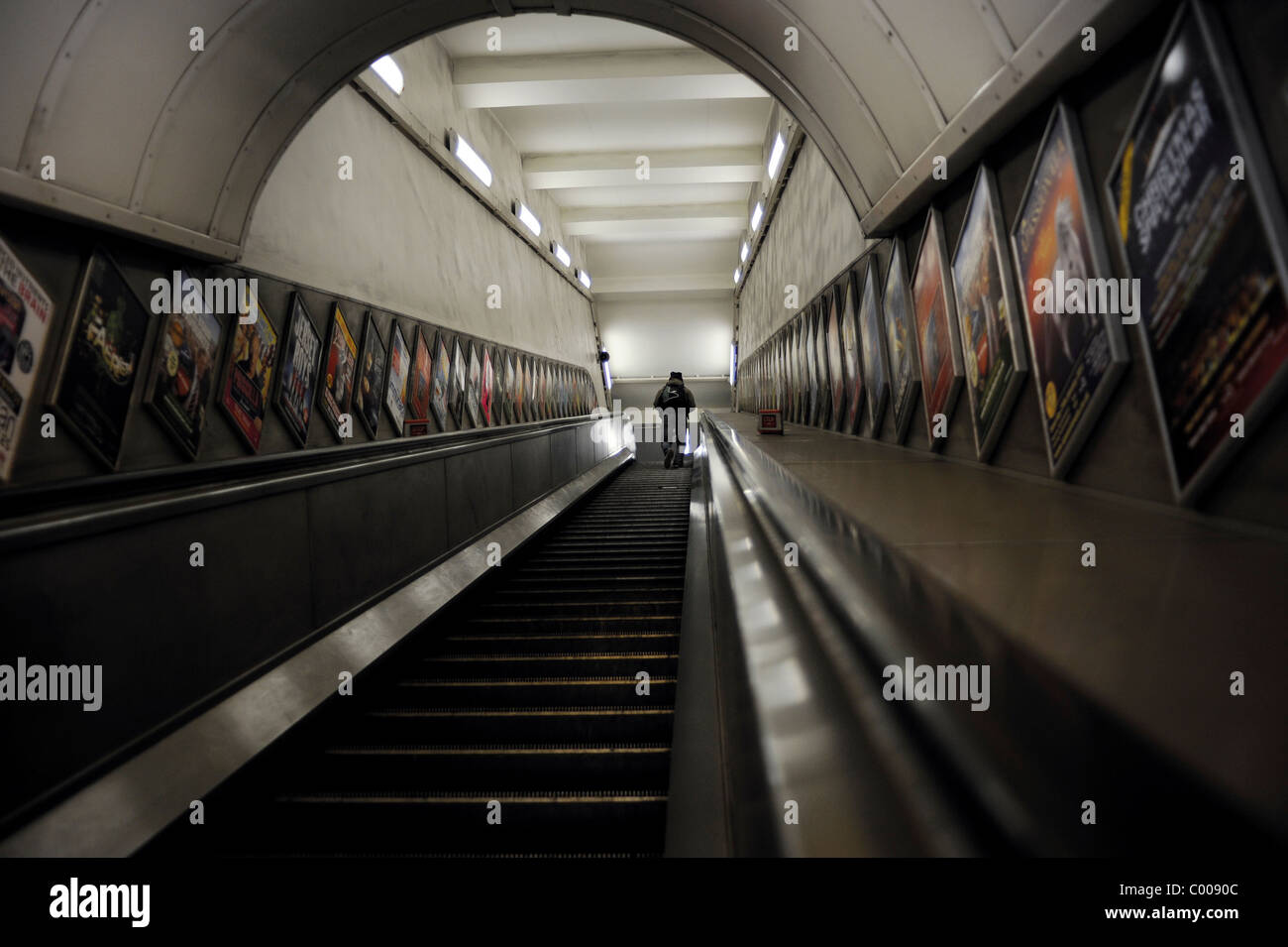 London underground tube posters hi-res stock photography and images - Alamy